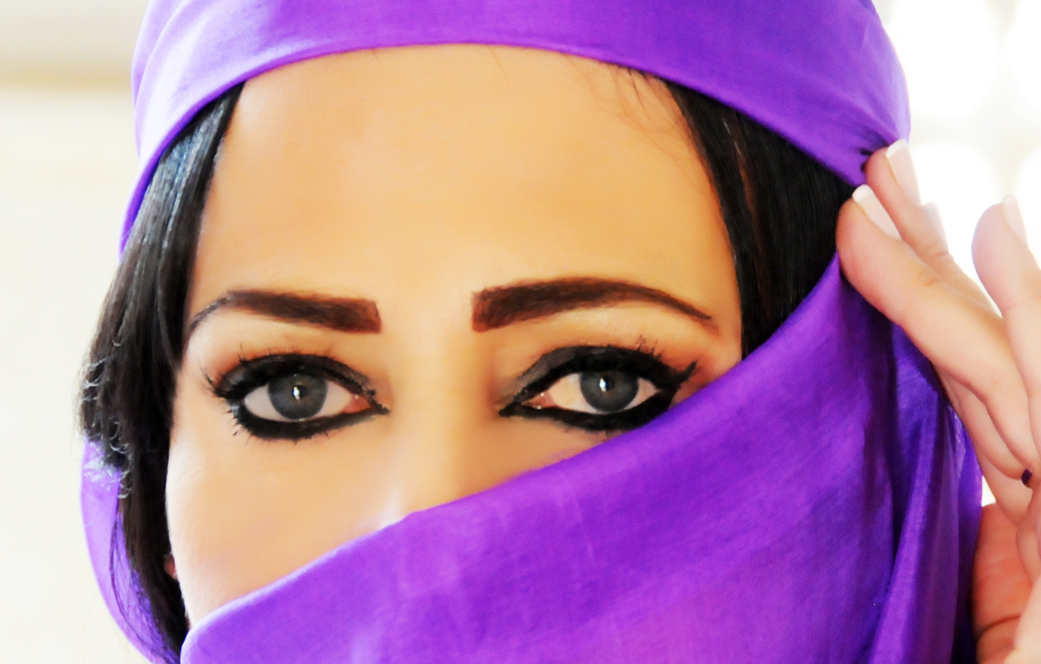Middle Eastern Belly Dance Performer